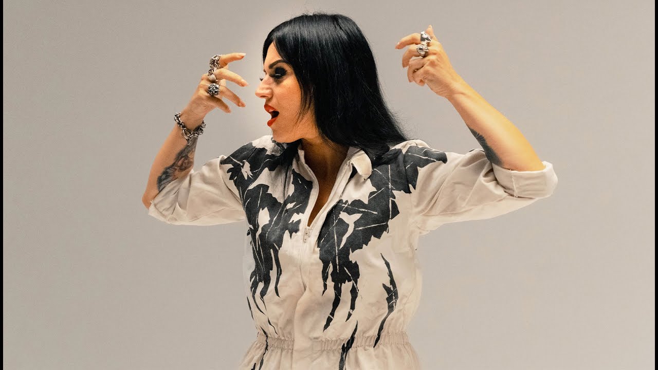 Lacuna Coil - Sort sa vidéo officielle pour "Swamped XX" qui sera la ...